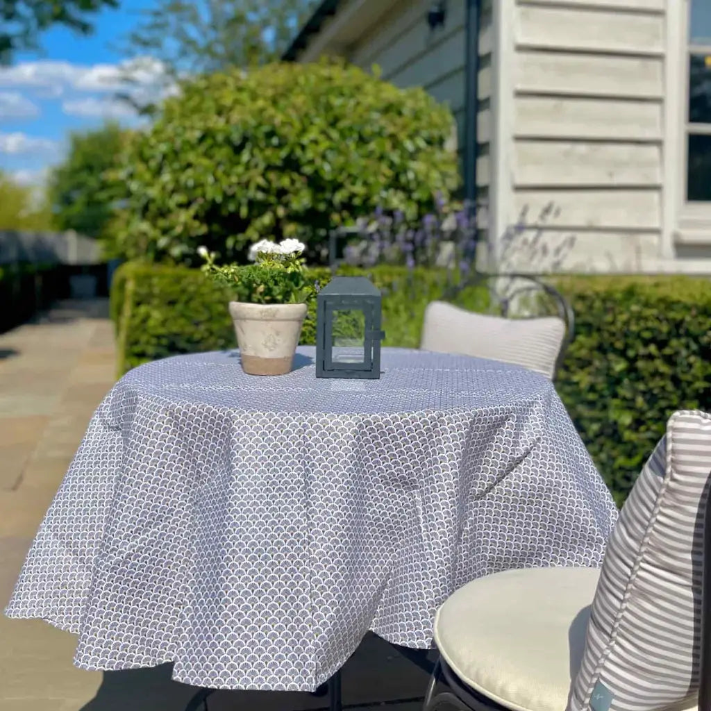 Outdoor tablecloth store