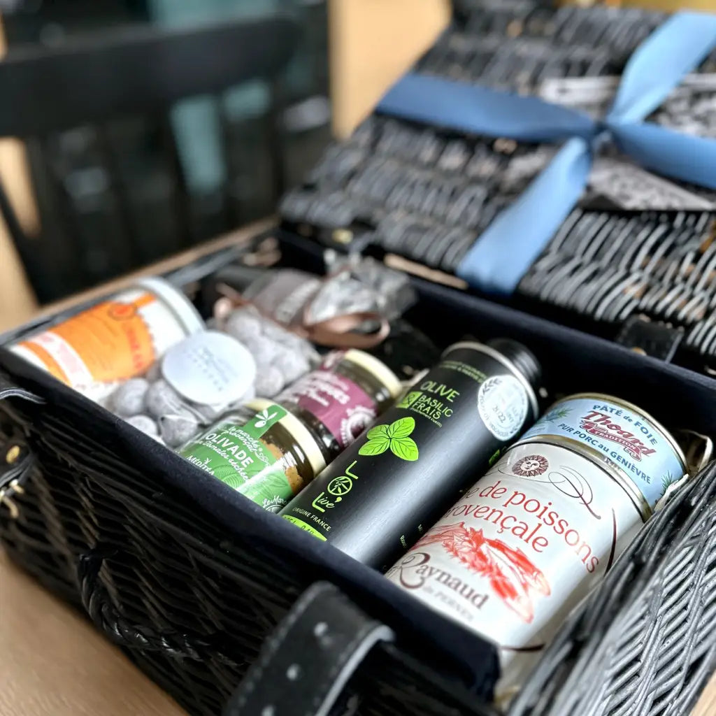 Hamper Gaspard - The gourmet gent filled with French food - Tariette ...